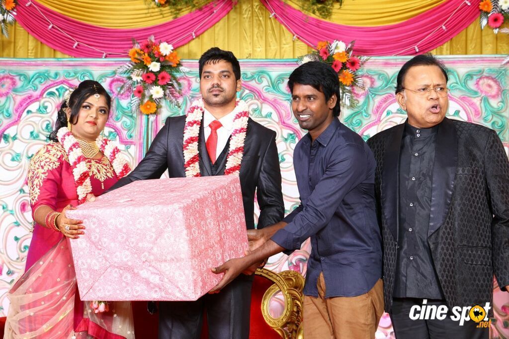 Actor Vasu Vikram Daughter Wedding Reception Photos | Cinespot.net